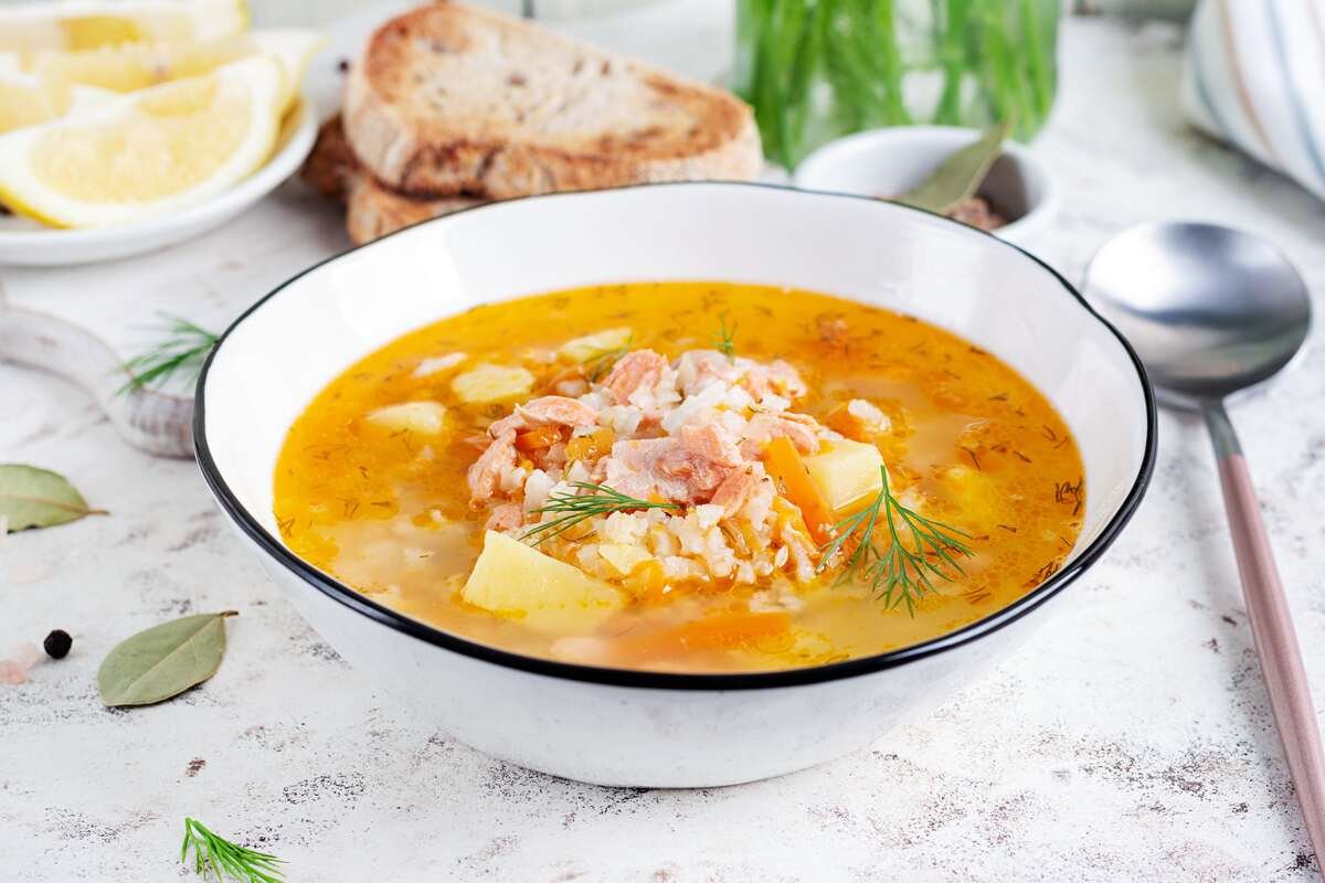 Lašišos sriubos receptas, kuris nustebino šeimą – paprasta ir tobula ...